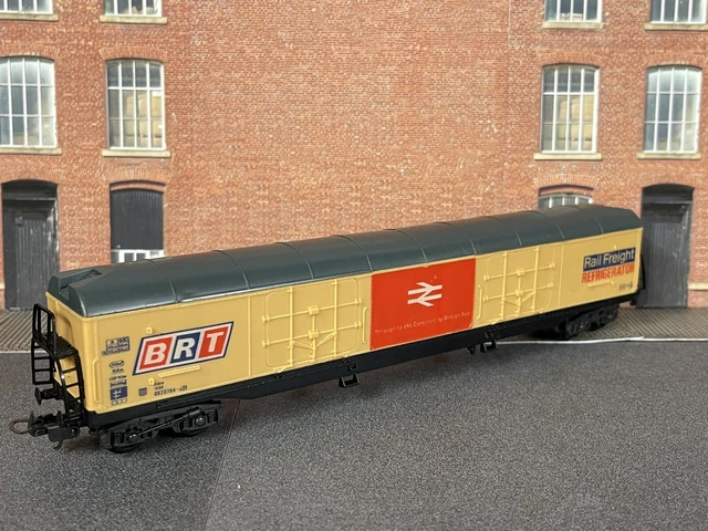 LIMA HO GAUGE 1/87 BR Railfreight BRT Refrigerated Bogie Van £0.99 ...