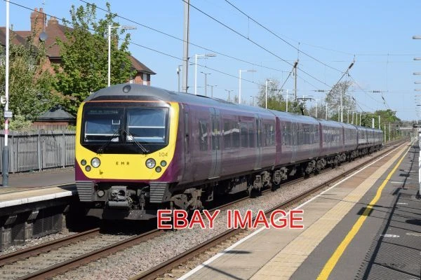 PHOTO CLASS 360/0 Desiro Emu No 360 104 Of East Midlands Railway In Emr ...