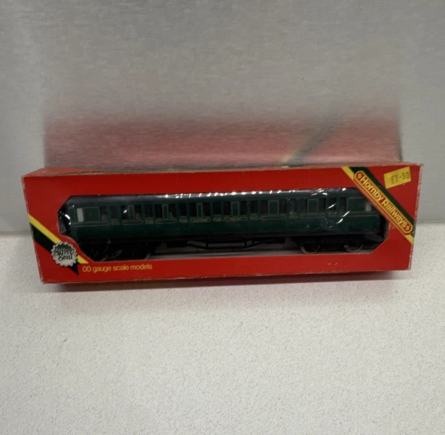 HORNBY RAILWAYS OO Southern Railway Composite Coach Green Analogue R ...