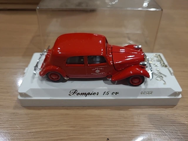 CITROEN TRACTION AVANT 15cv Pompiers Age d'Or Solido au 1/43ème EUR 1 ...