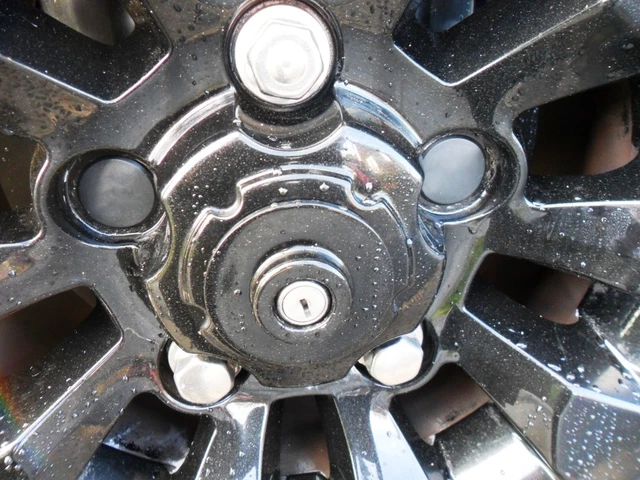 LAND ROVER DEFENDER Spare Wheel Lock £49.50 - PicClick UK