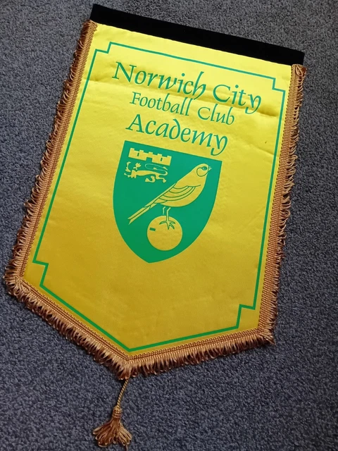 VINTAGE LARGE NORWICH City football club Academy football pennant £16. ...