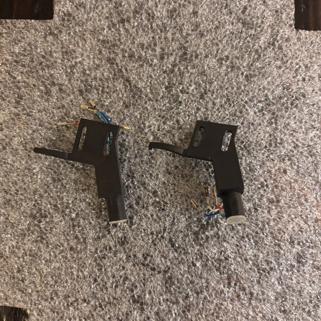 UNIVERSAL HEADSHELL FOR Straight Tonearm Turntable. New Old Stock $20. ...