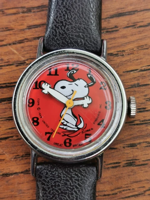 VINTAGE 1970S TIMEX Snoopy Red Dial Childs Watch, Working, Black Strap ...