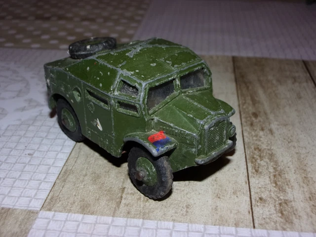 DINKY TOYS MECCANO England Field Artillery tractor model car voiture ...