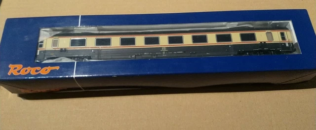 ROCO 45642 CARROZZA tipo Gran Confort scomparti Az FS, logo TV ep IV 1: ...