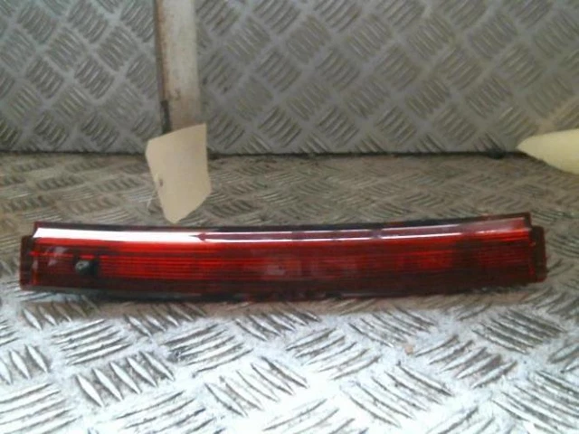 FEU ARRIERE STOP central RENAULT CLIO 4 265902759R EUR 23,00 - PicClick FR