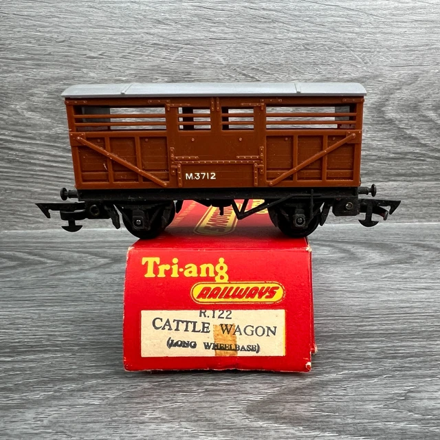 OO SCALE TRI-ANG Railways R.122 Cattle Wagon Long Wheelbase M3712 Train ...
