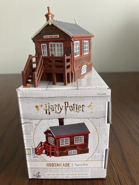 HORNBY HARRY POTTER Hogsmeade Signal Box - R7234 New In Box. £19.68 ...