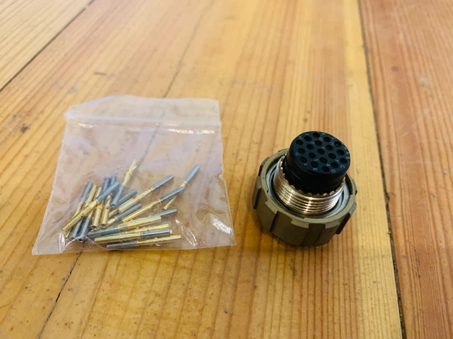 AMPHENOL PCL PATT 608 SIZE 14 19 PIN CONNECTOR C2560-14.19-FCNO (x1 ...