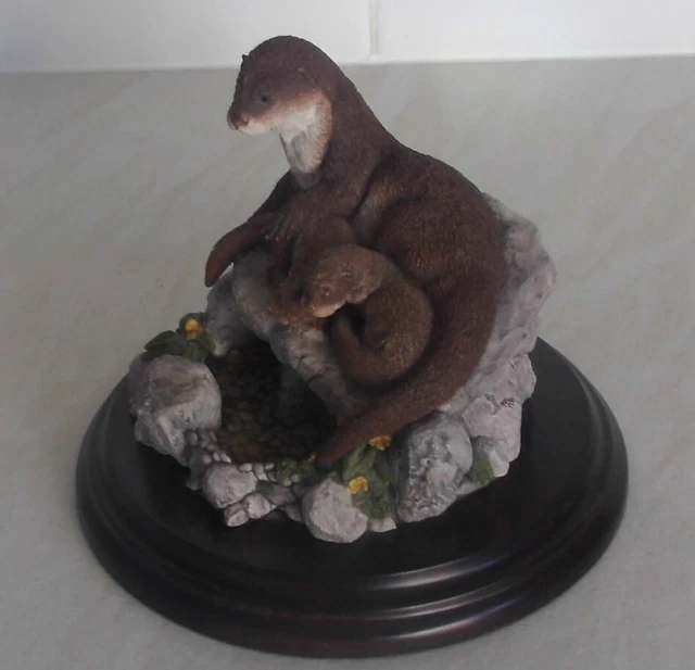 OTTER FAMILY FIGURINE by Country Artists "Lazy Days" 11.5cm tall ...