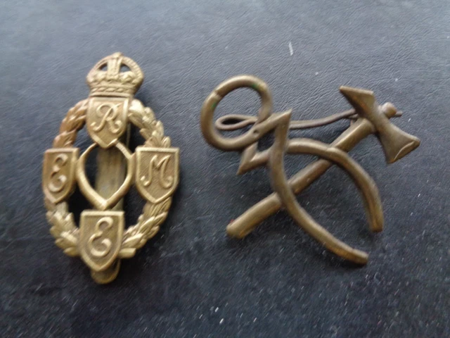 2 X BRITISH ARMY REME CORPS WW2 PATTERN KINGS CROWN BRASS BADGES £4.00 ...