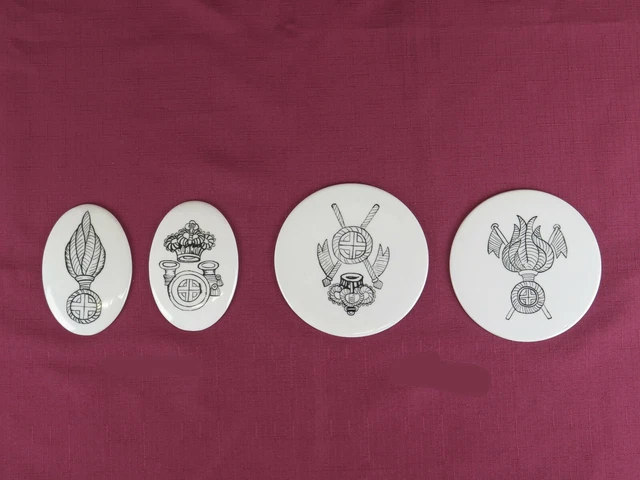 4 ARMOIRIES MILITAIRE en Porcelaine Armée Militaria VN8 EUR 65,76 ...