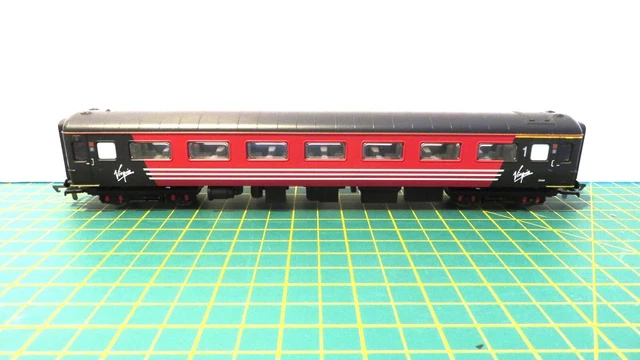 HORNBY MK2 COACH in Virgin trains livery OO scale excellent condition £ ...