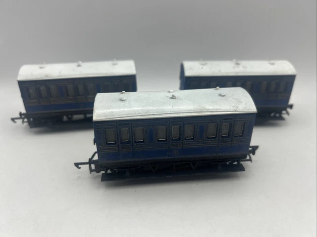 HORNBY OO GAUGE 4 Wheel Passenger Car S6339 X3 Rake Of 3 Blue / Model ...