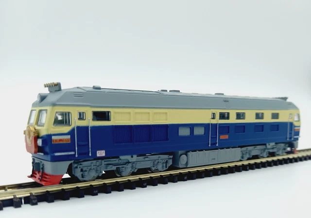 N GAUGE 1:160 Scale Freight Train Diesel Locomotive Engine Model ...