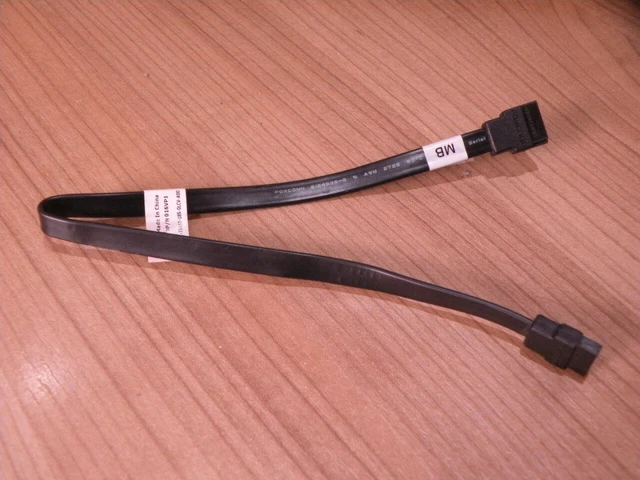 FOXCONN E124936-B SERIAL SATA 2 Cable (Black). AWM 2725 - 32.5cm 12 ...