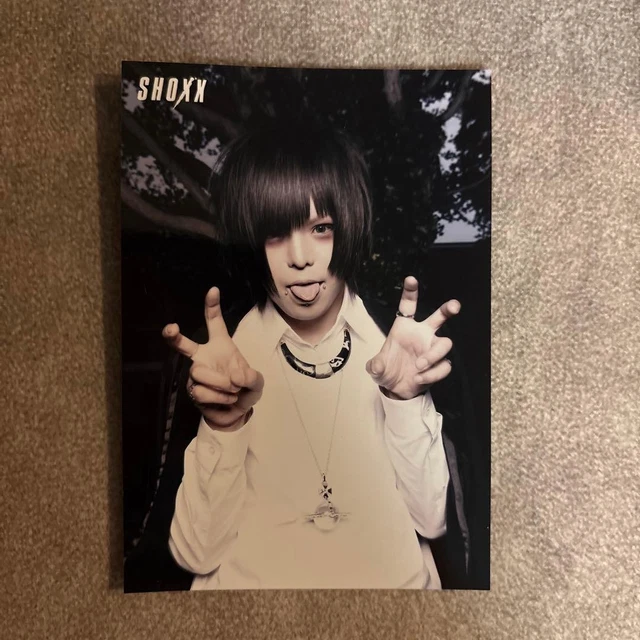 SHOXX 2016/09 R-RATED feature with poster and Mamo photo card, 283 ...