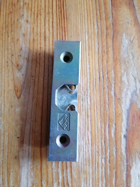 ROTO CENTRO 100 Türschnäpper R010B30 zum einfräsen für Holzfenster EUR ...