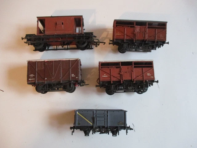AIRFIX OO GAUGE Kit Built Wagons Cattle Meat Van & Guards Brake 16ton ...