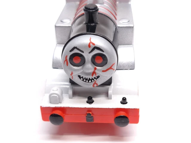 THOMAS AND FRIENDS Trackmaster Timothy The Ghost Engine 2002 TOMY ...