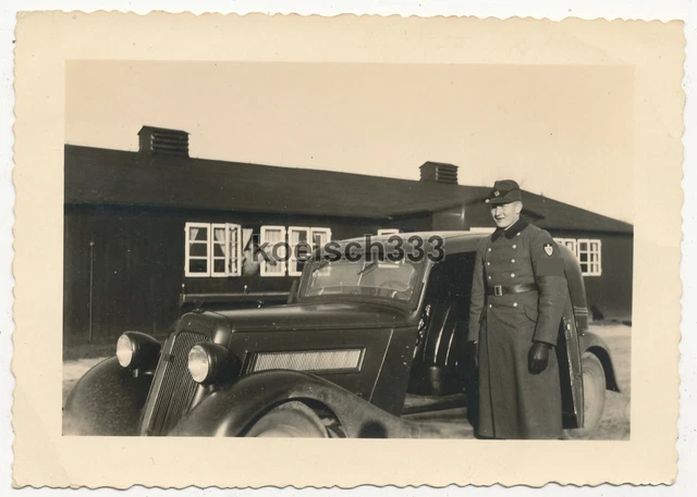 FOTO ARBEITSMANN AM Auto Union Wanderer PKW vor Baracken EUR 6,50 ...