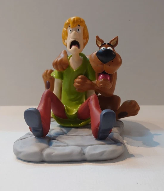 WEDGWOOD SCOOBY-DOO, SHAGGY & Scooby 'Zoinks!' Porcelain figure. BOXED ...