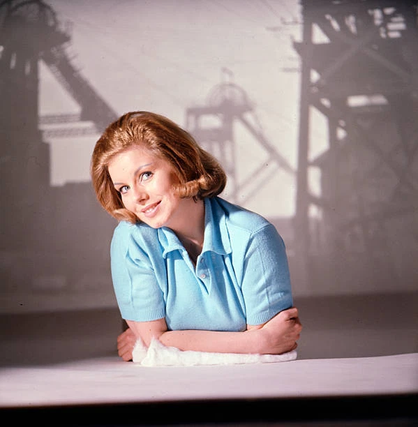 ACTRESS JUNE MURPHY Posed During The Filming Of The Tv Drama ' 1960s ...