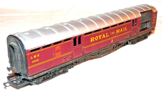⭐HORNBY R413 LMS TPO Royal Mail Operating Coach decent NO MECHANISM OO ...