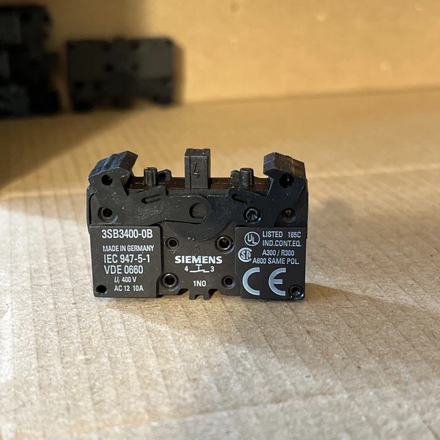 SIEMENS 3SB3400-0B CONTACT Block 3SB3400-OB Push Button Switch x 1PC ...