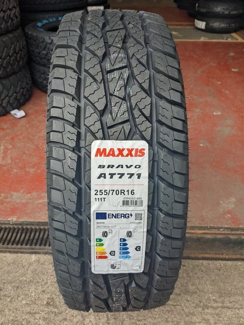 X1 255 70 16 MAXXIS QUALITÉ SUPÉRIEURE TOUT TERRAIN 4X4 pneu 255/70R16 AT-771 111T EUR 156,67 ...
