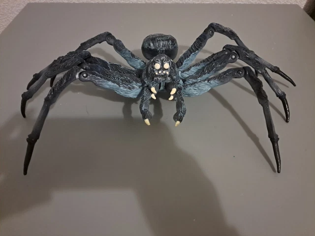 HARRY POTTER AND The Chamber Of Secrets ARAGOG Deluxe Figure £17.99 ...