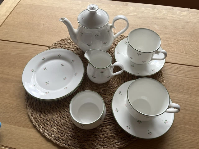 LAURA ASHLEY VINTAGE Tea Set For 2 Fine Bone China £1.13 - PicClick UK