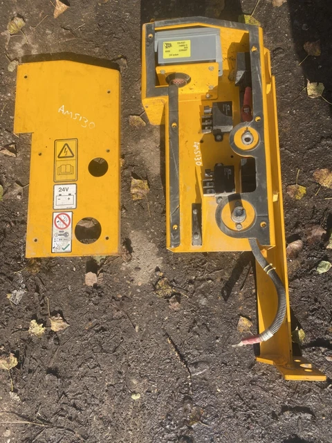 GENUINE JCB JS Fuse Box With Grid Heater Ass/Relay 24V Abi £600.00 ...