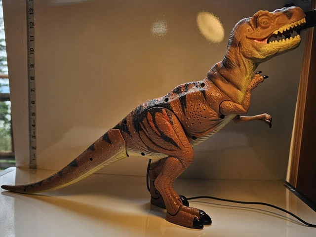 REMOTE CONTROL T-REX Dinosaur Mighty Megasaur -Roars , Walks and Eyes ...