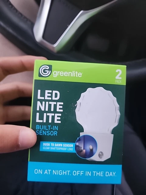 SET OF 2 Greenlite LED Nite Lite Built-In Sensor Dusk To Dawn 4 Lights ...