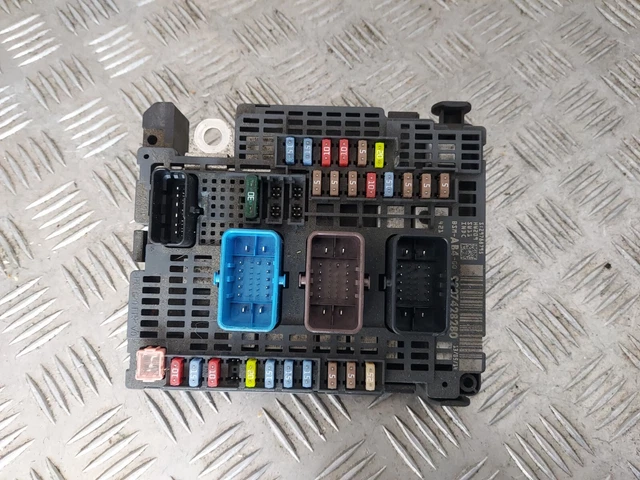 BOITIER FUSIBLE BSM AB4 - DS DS5 2.0L HDI 165CV - Référence ...