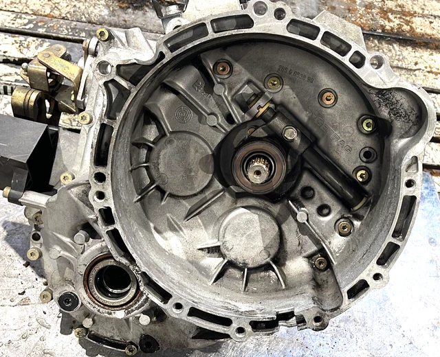 ERSATZTEILE VERWENDET, AUSTAUSCH Handbuch 6 Getriebe Mini Cooper 1.4 ...