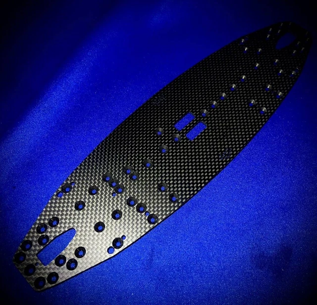 CARBON CHASSIS FOR AWESOMATIX A800R plain weave mat Warabiyama Carbon £ ...
