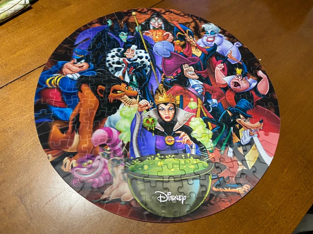 DISNEY HOLOGRAPHIC CIRCLE of Villains Circular 18” Diameter 200 Jigsaw ...