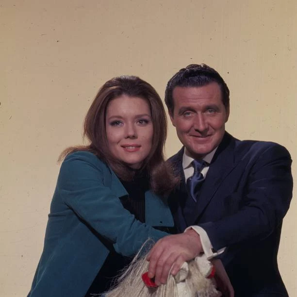 ENGLISH ACTRESS DIANA Rigg And English Actor Patrick Macnee In 1960s ...