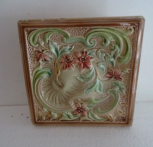 RARE CARREAU EN faience art nouveau , Sarreguemines ? EUR 80,00 ...
