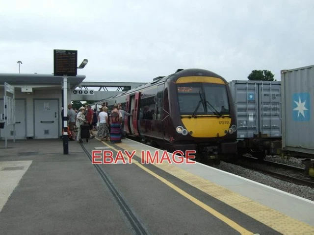 PHOTO CROSSCOUNTRY Train Class 170 No. 170518 At Peterborough Railway ...