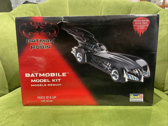 REVELL BATMAN & Robin Batmobile Batmobile. Kit #85-6724 1997 NEW OPENED ...