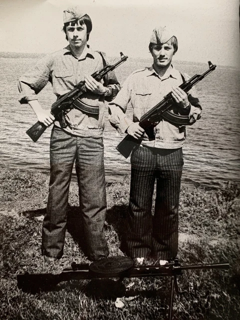 1950S HANDSOME SOLDIERS Young Guys AK-47 Rifle Soviet Military Men ...