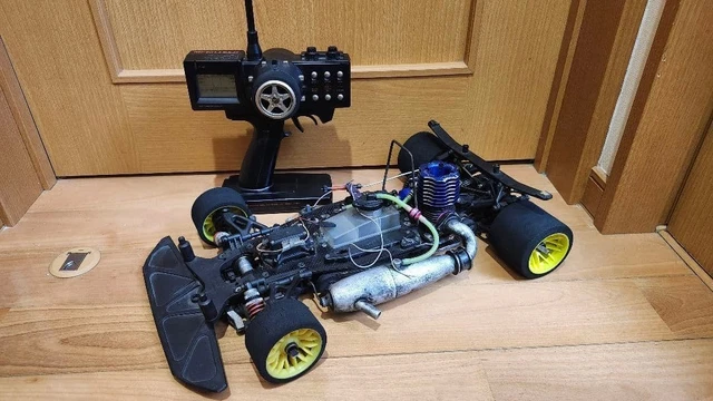 SERPENT VECTOR 1/8 Nitro RC Racing Car OS 21VZ-R w/ Radio Electronics £ ...