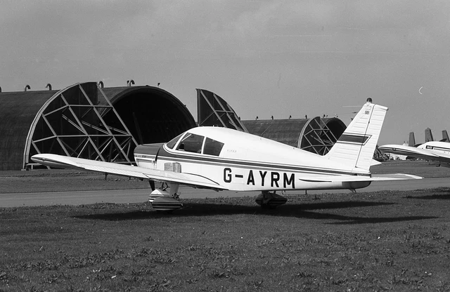 AIRCRAFT NEGATIVE - Piper Pa-28 G-Ayrm 1980. £0.50 - PicClick UK