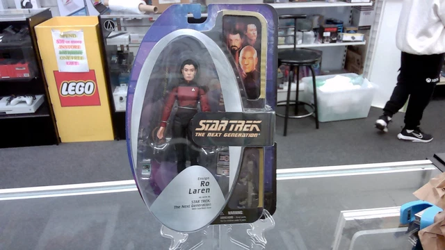 STAR TREK ENSIGN Ro Laren Diamond Select Art Asylum TNG Next Generation ...