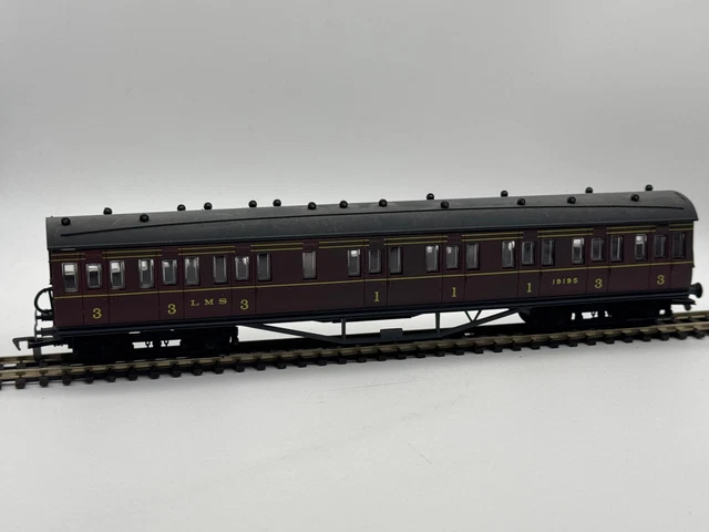 B2535 AIRFIX LMS 19195 57' Lav Composite Coach Good Used Condition £5. ...
