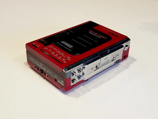 RED AIWA RECORDING Walkman Radio Cassette Recorder HS-J36 Auto Reverse ...